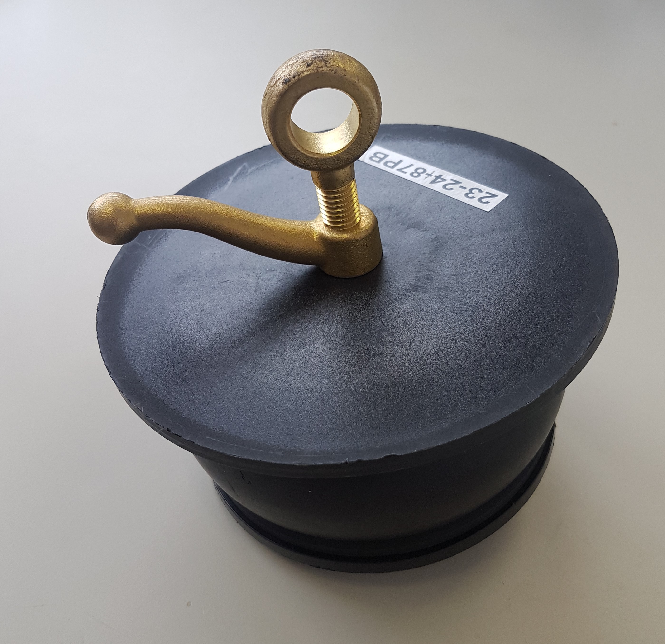 Brass scupperplug 135mm - 160mm with HD plates | Products | Traconed