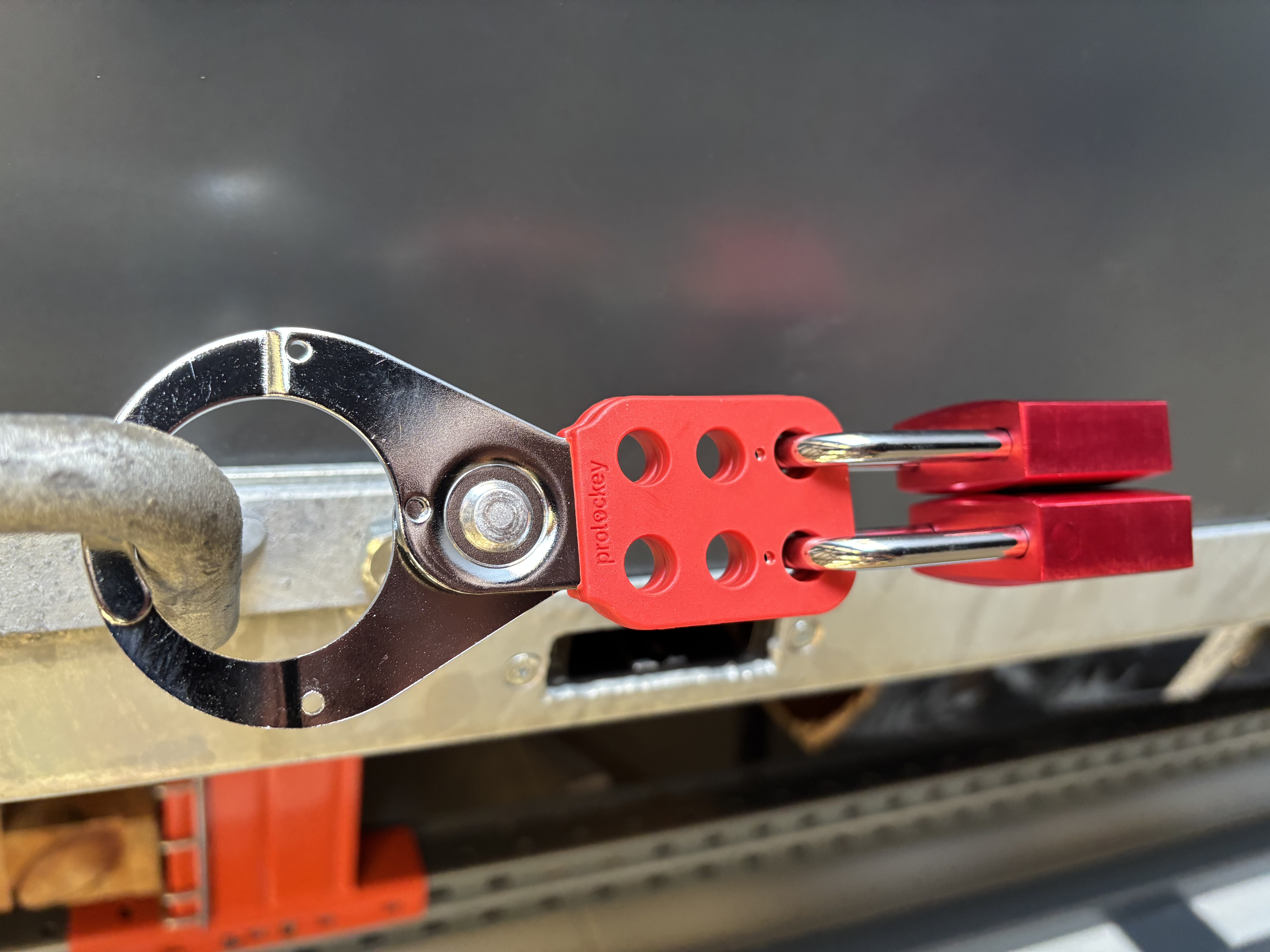 Steel Lockout Hasp Jaw size 38mm upto 6 locks | Products | Traconed
