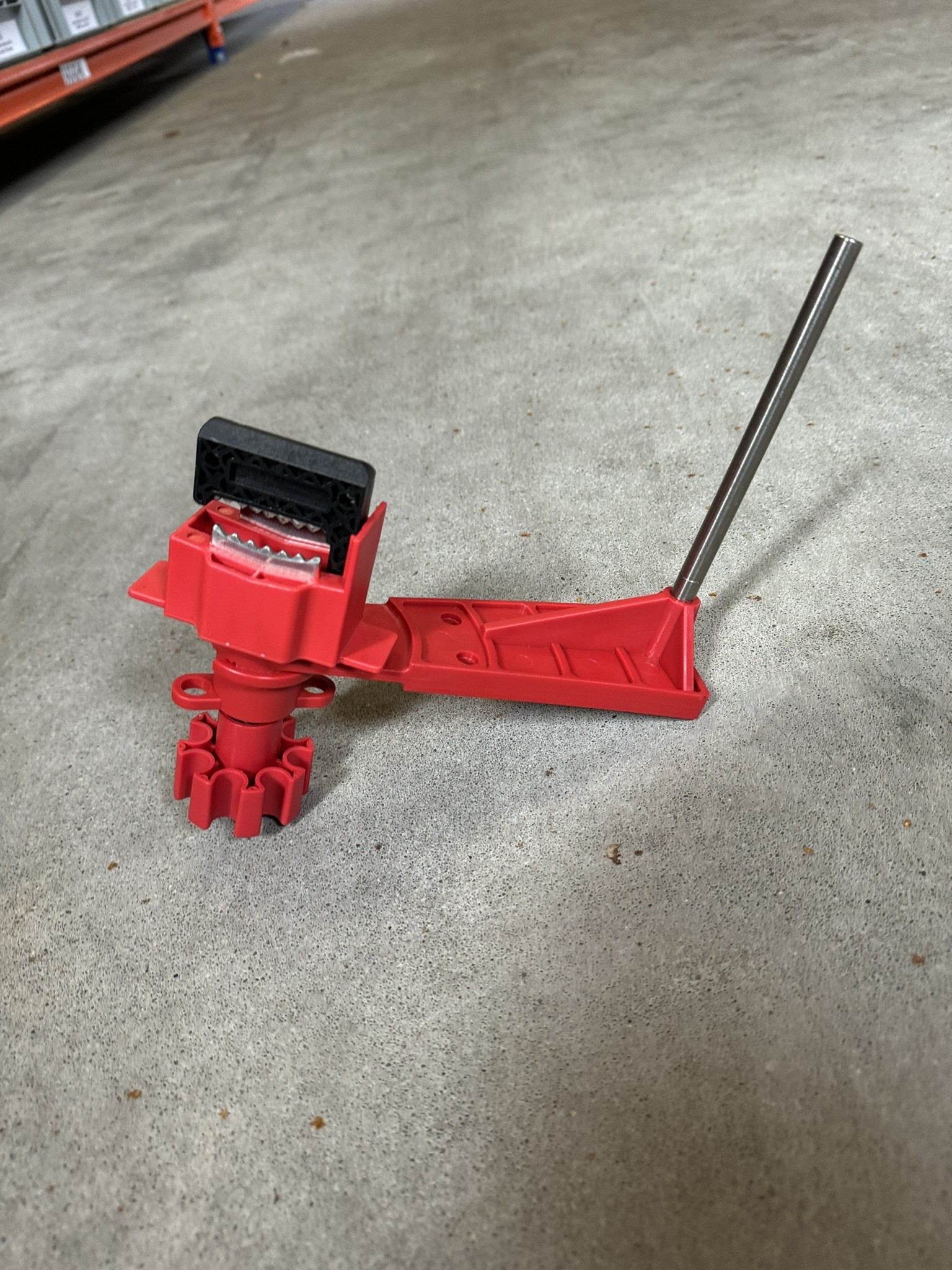 Universal ball Valve Lockout | Products | Traconed